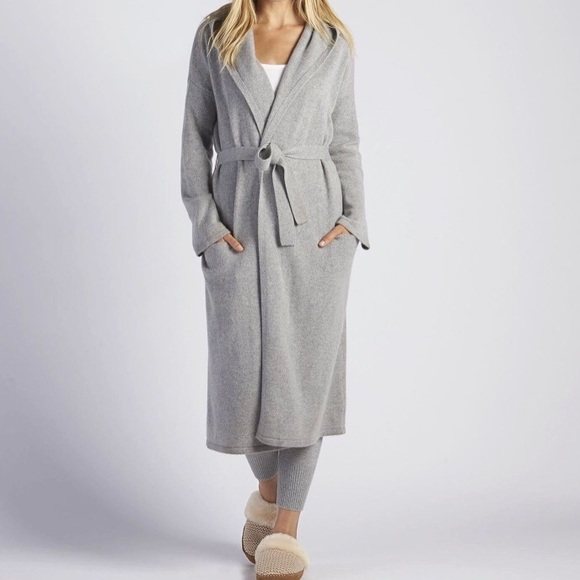 UGG | Intimates & Sleepwear | Nwot 498 Ugg Evie Cashmere Sweater Robe ...